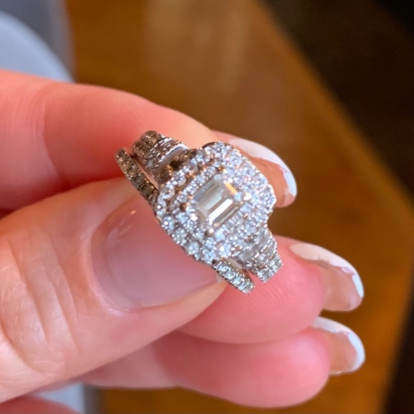 Vera Wang | Jewelry | Eiffel Tower Engagement Ring | Poshmark